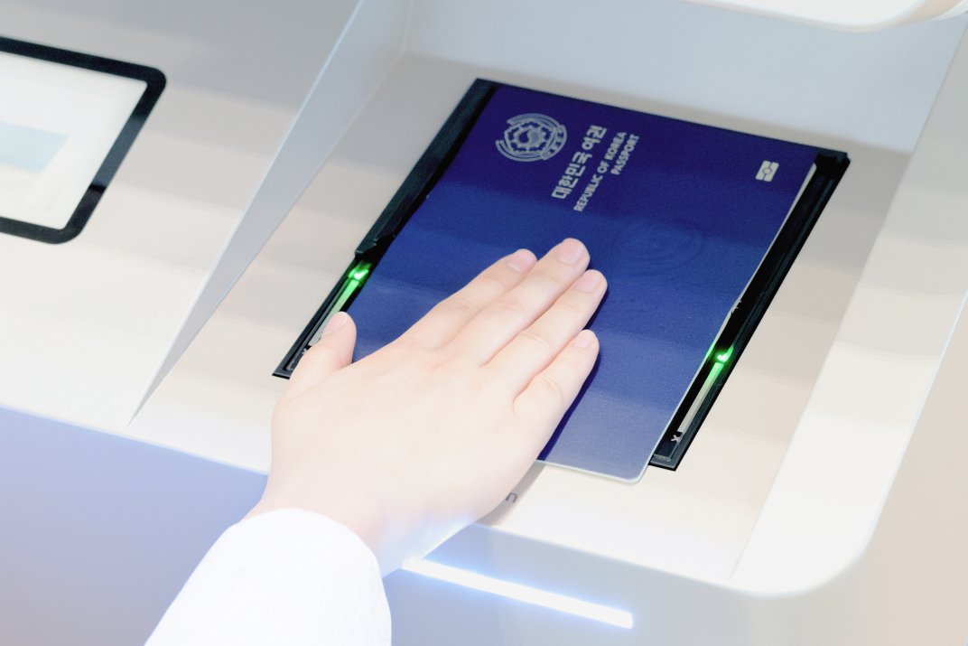 Self-service bag drop